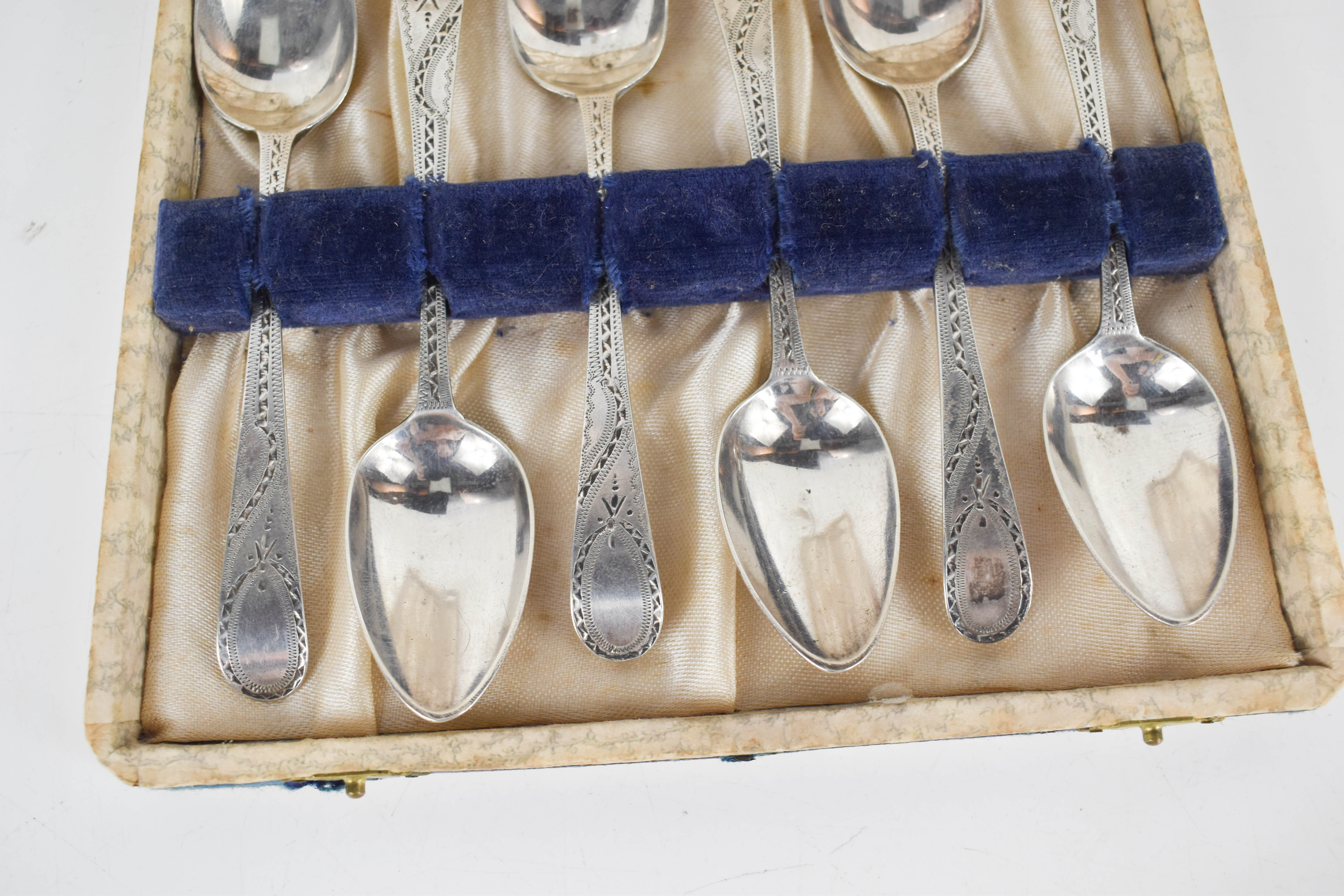 Lot 138 - A set of six Georgian silver tea spoons,
