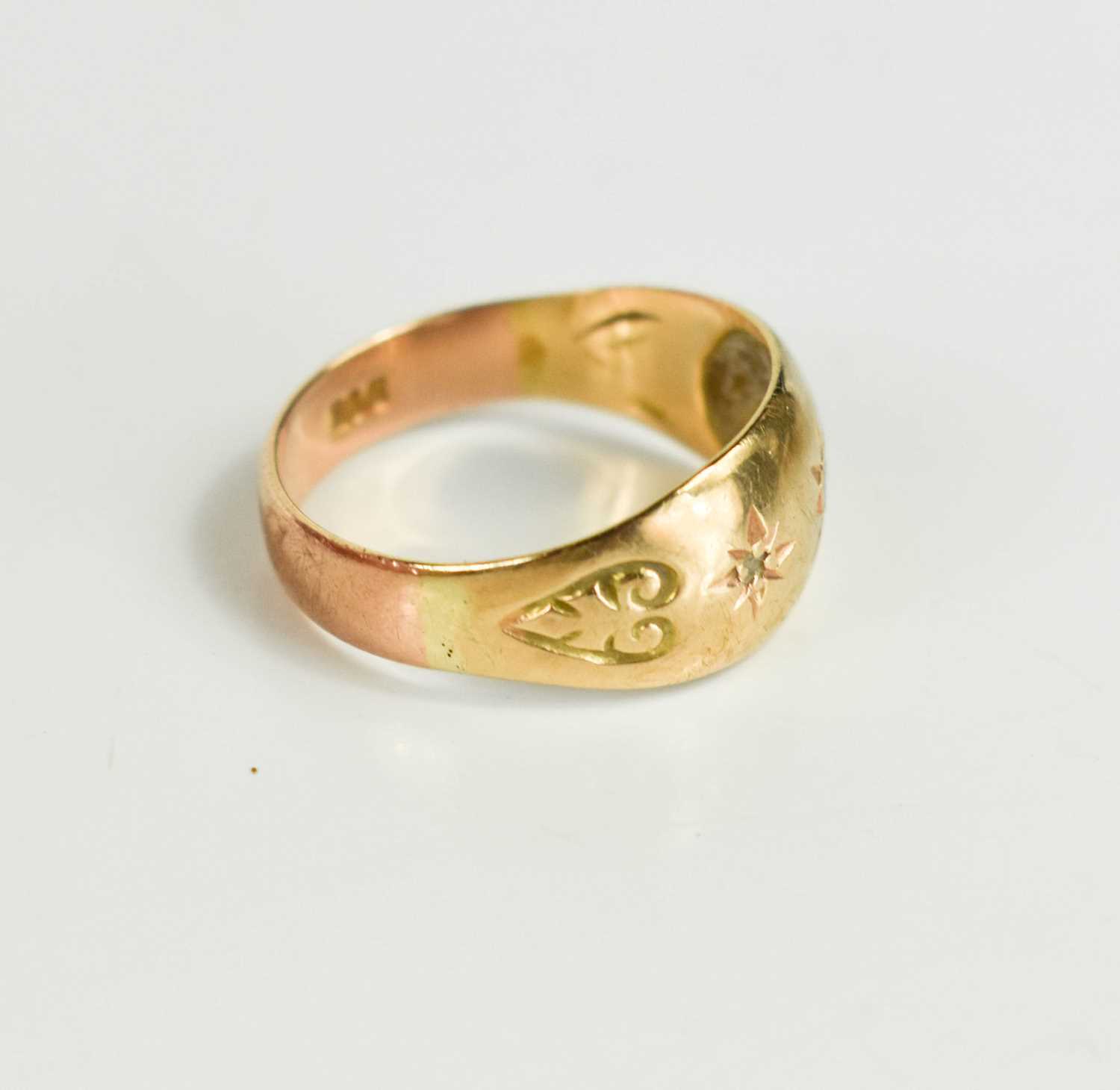 Lot 59 - A 9ct gold ring, illusion set with three