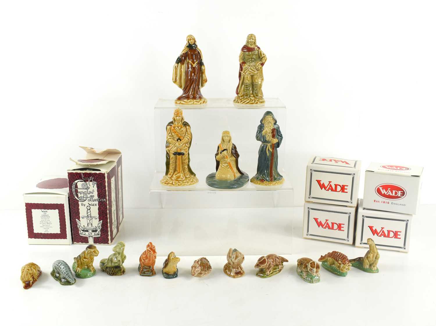 Lot 153 - A group of Wade figurines and dinosaurs to