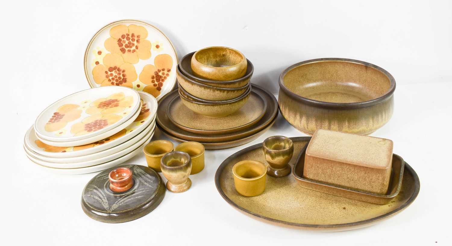 Lot 288 - A selection of vintage Denby pottery dinner