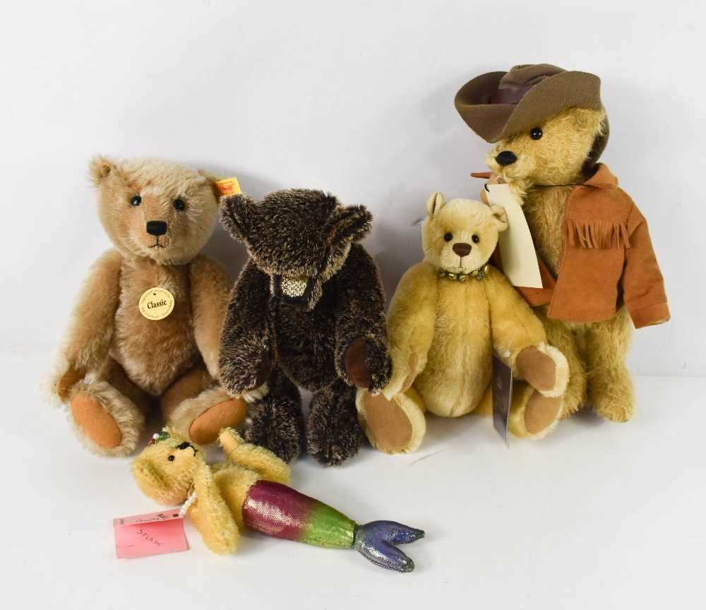 Lot 357 - A Steiff Classic teddy bear, Robin Rive