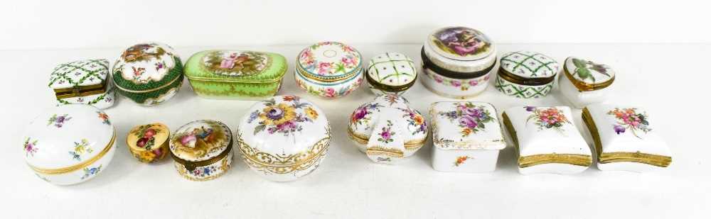 Lot 140 - A selection of porcelain trinket boxes, of