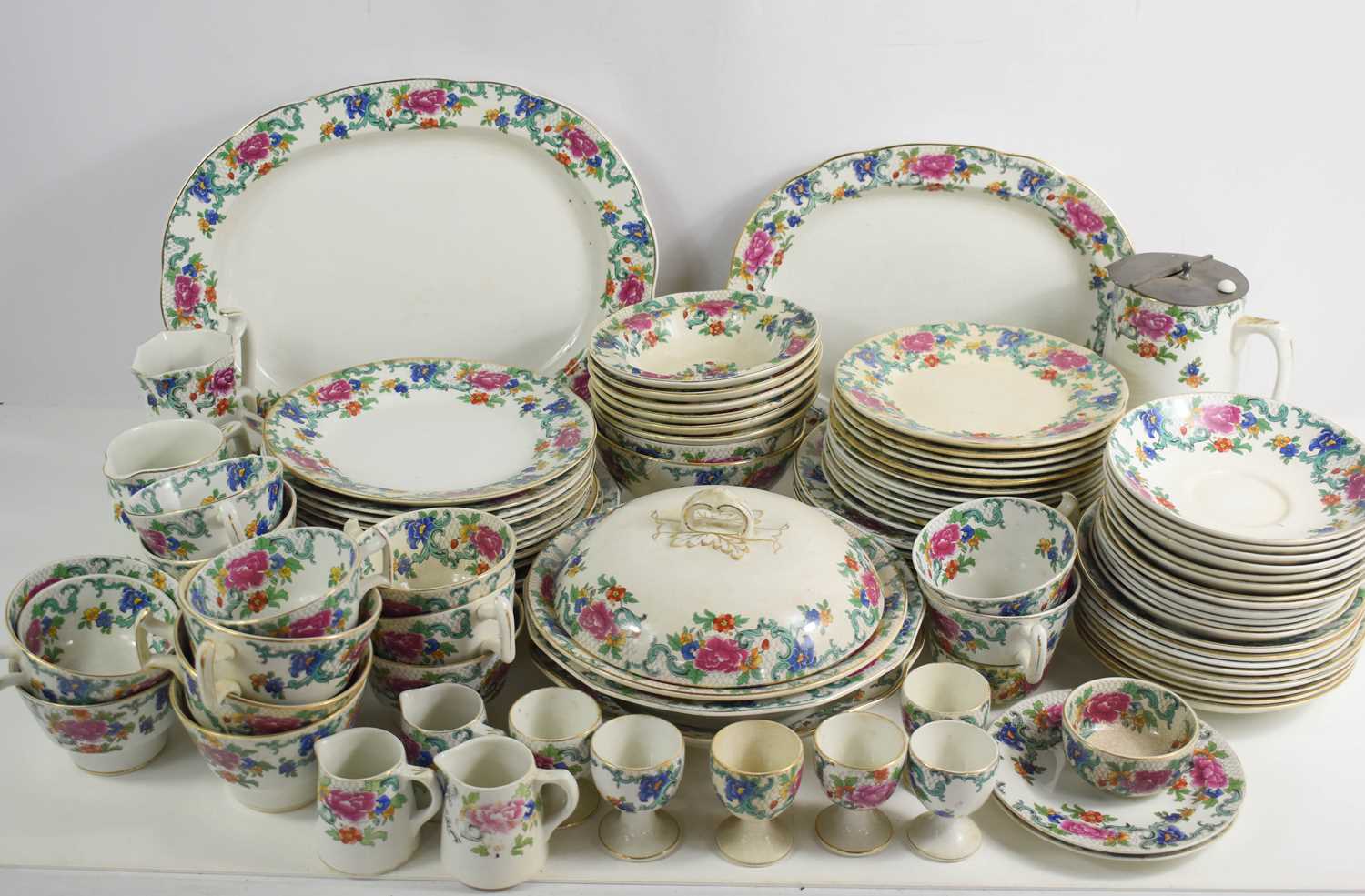 Lot 86 - A Victorian Booths part dinner service in the