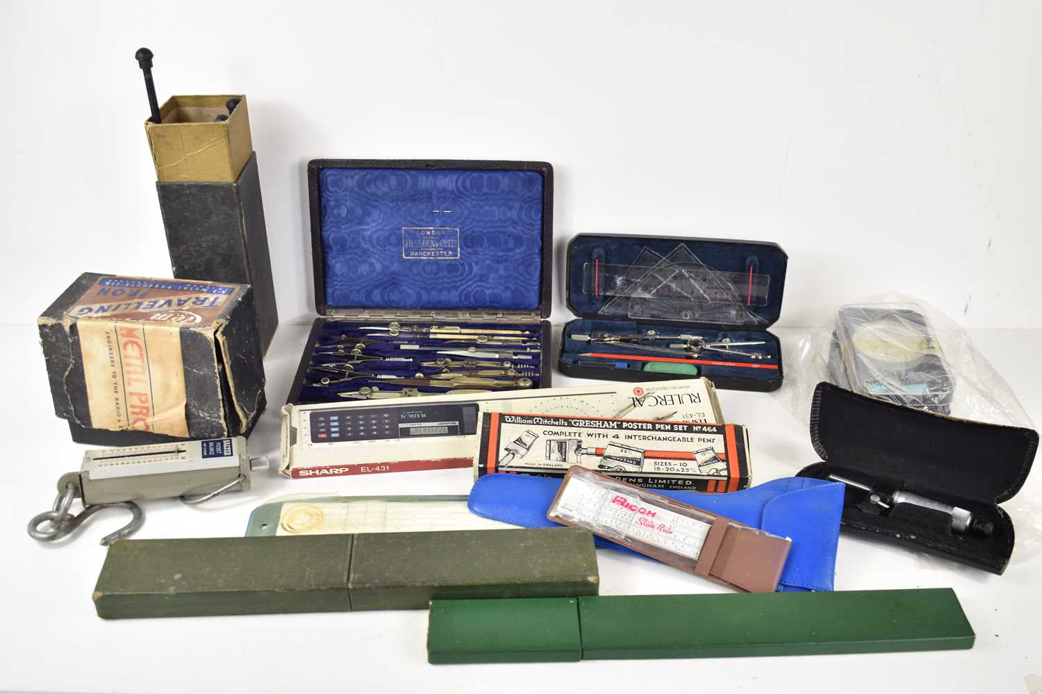 Lot 231 - A quantity of technical drawing equipment