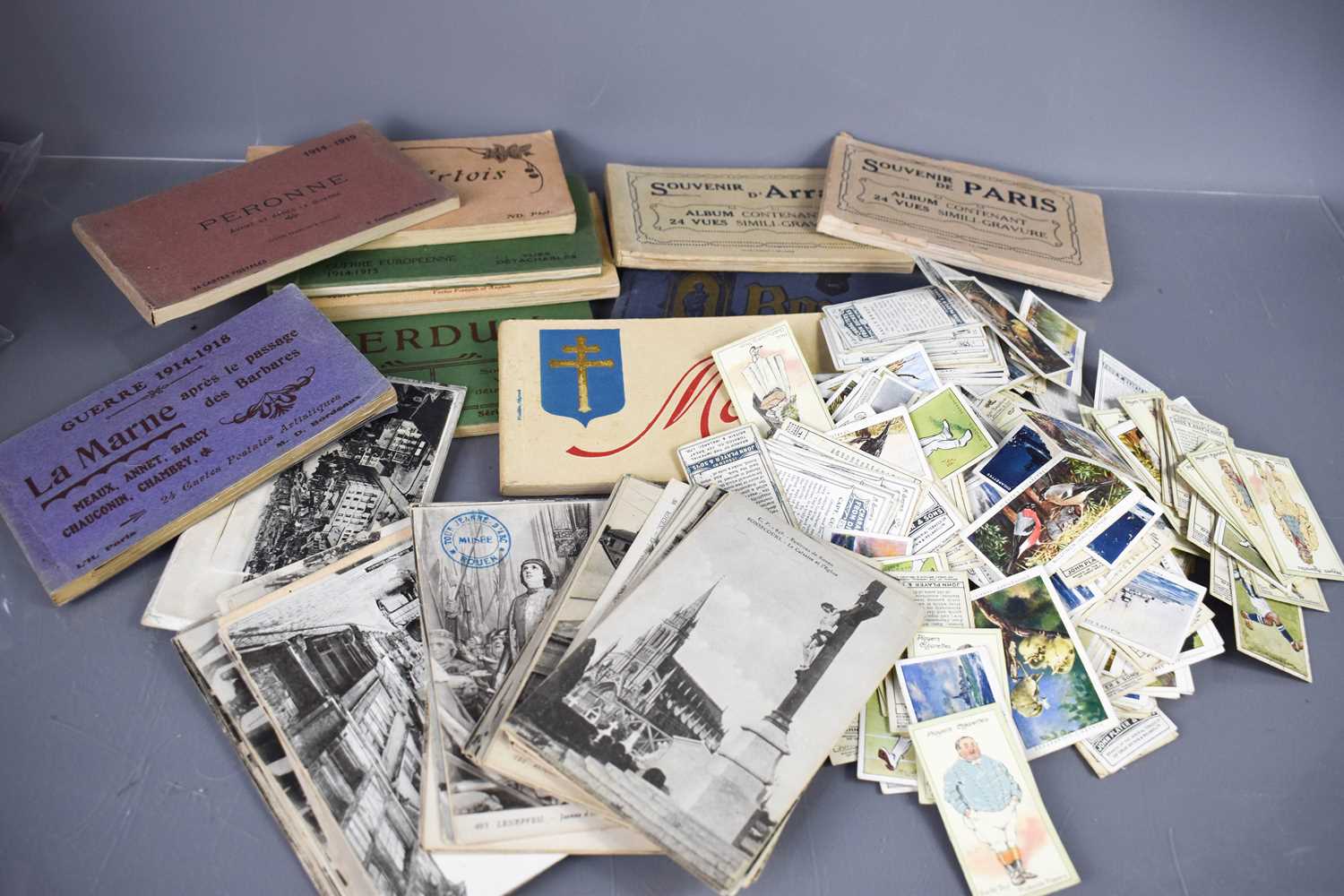 Lot 218 - A group of early 20th century souvenir