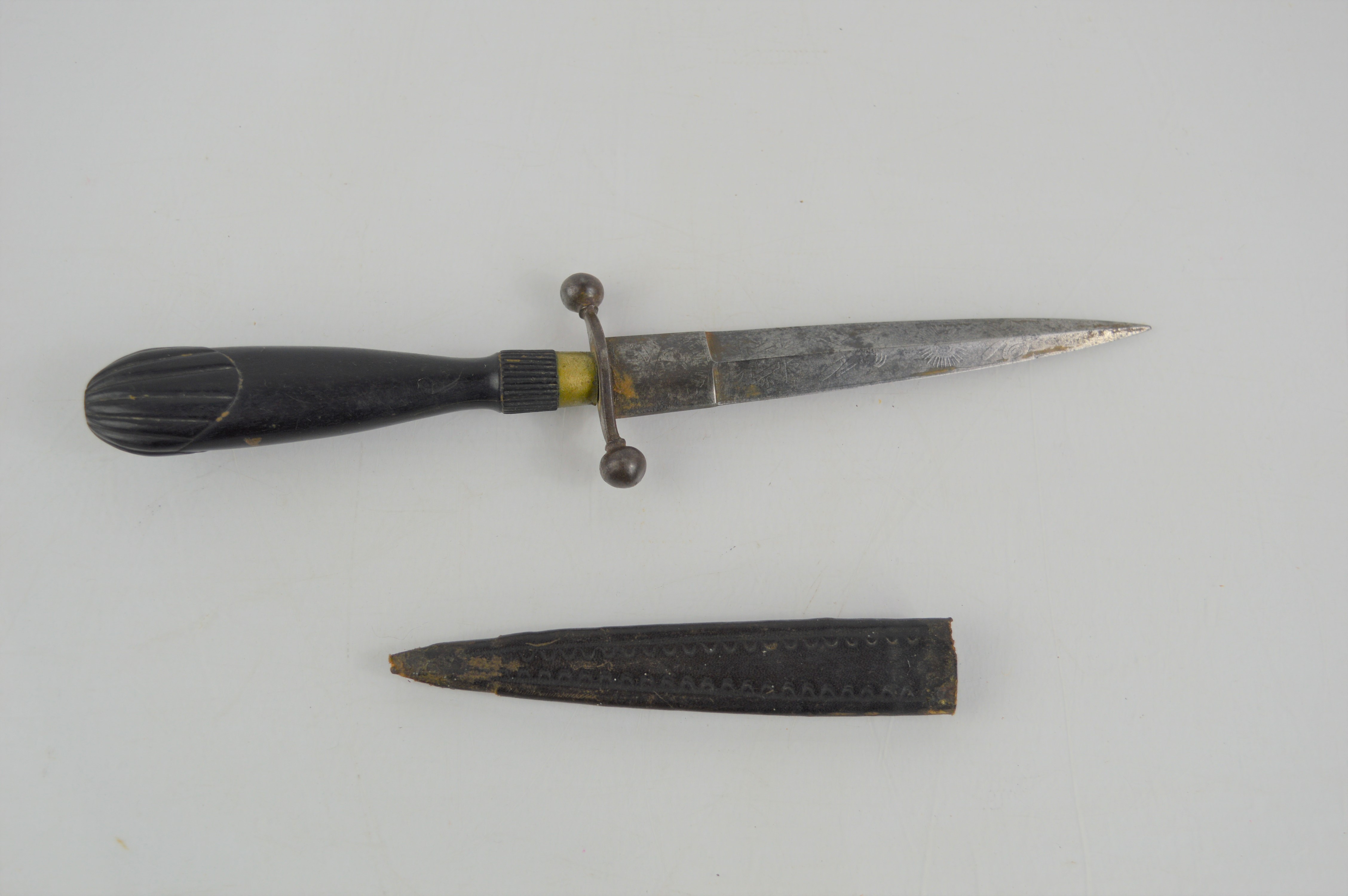 Lot 230 - A 19th century Masonic "Memento Mori" dagger